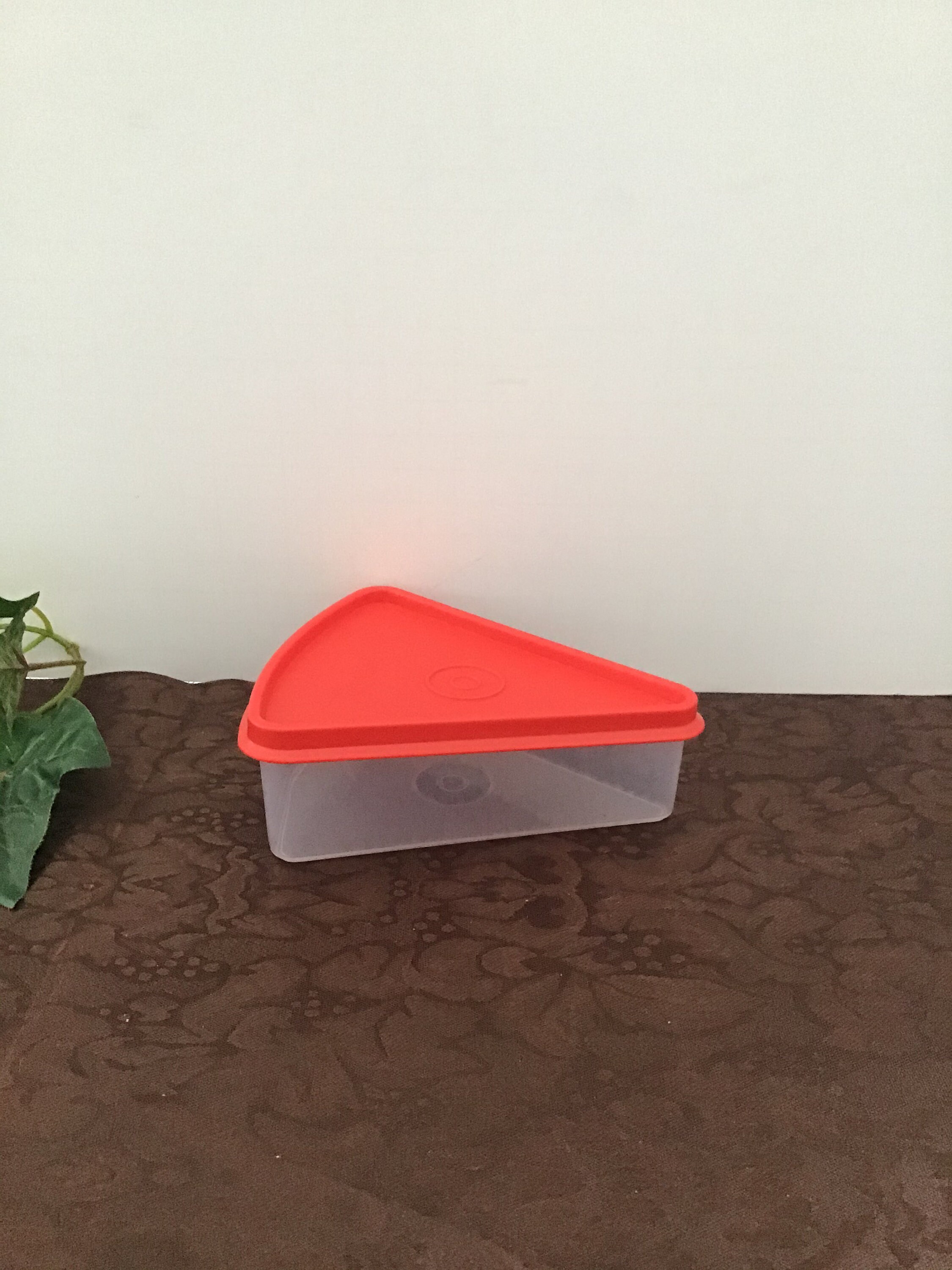 Tupperware Pie Container for sale | Only 4 left at -65%