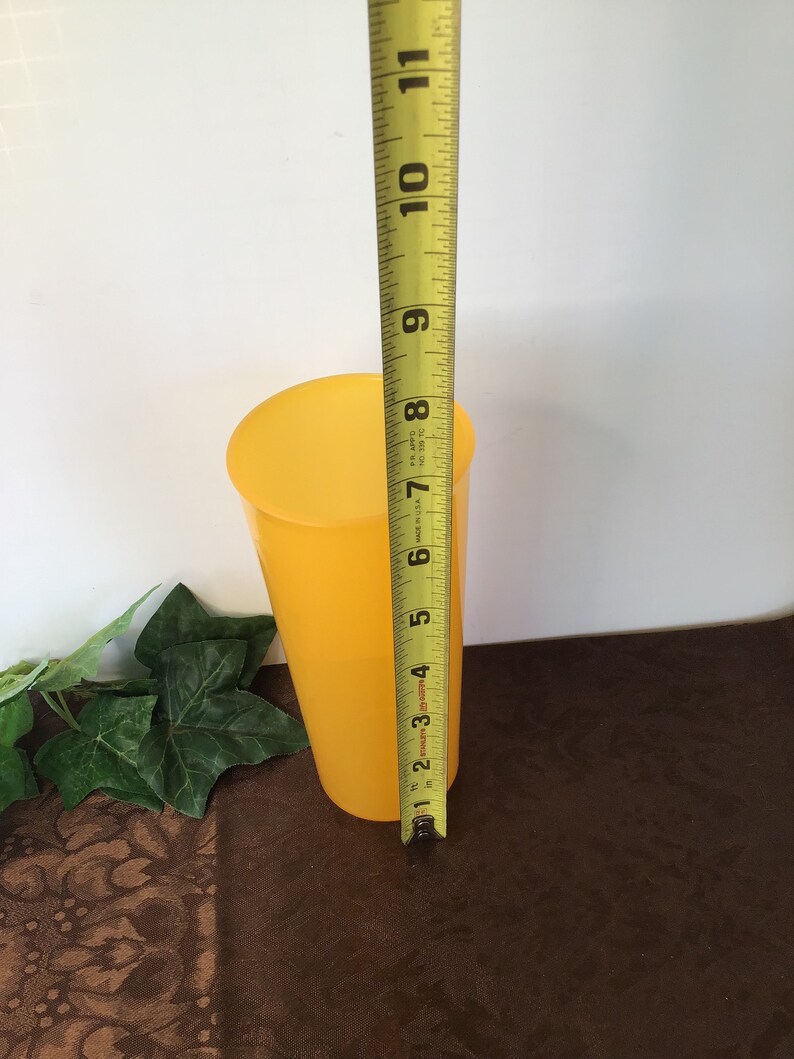 TUPPERWARE Lemonade Set 2 Quart Pitcher With 4 Tumblers 16 | Etsy