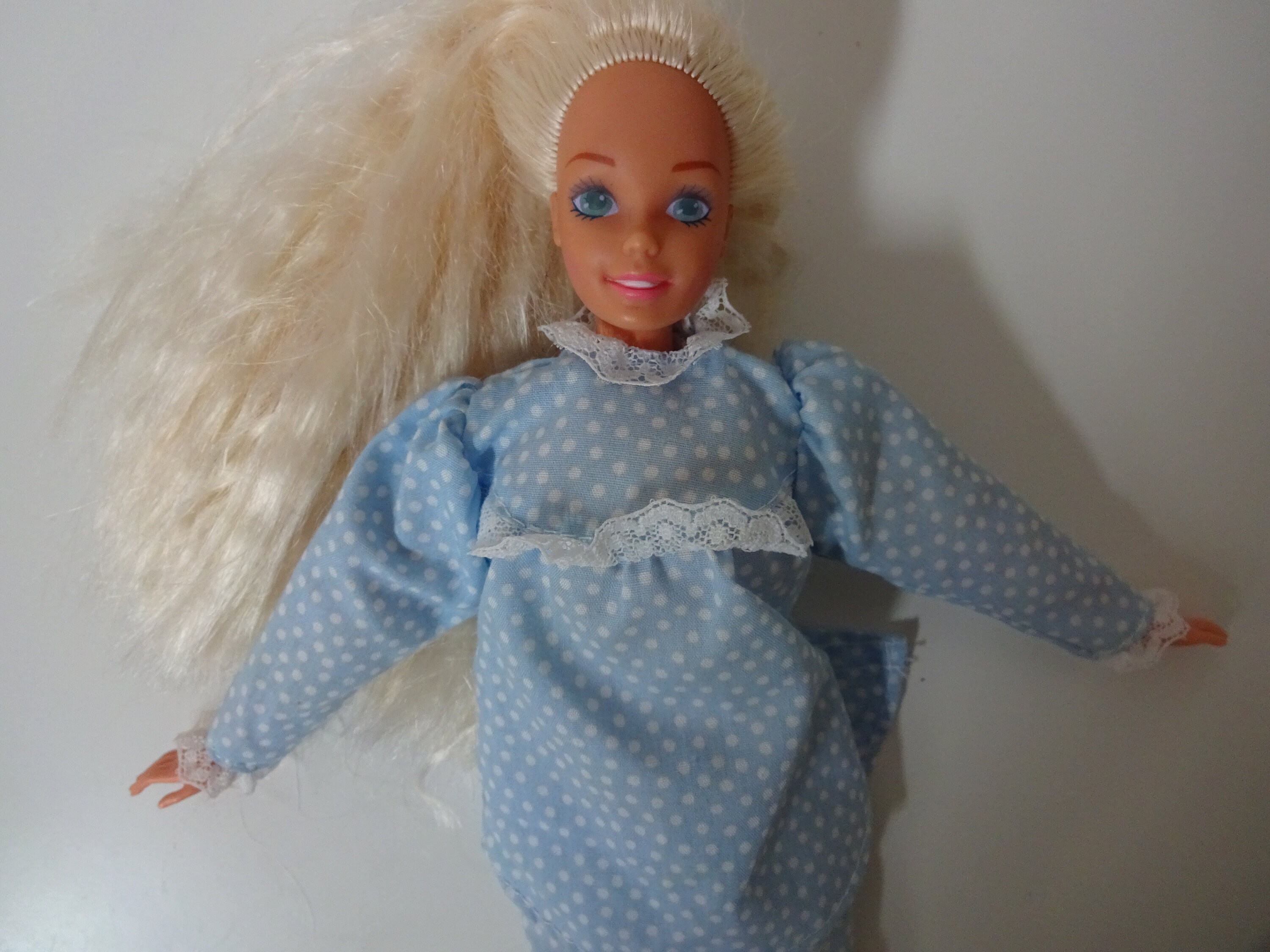 Vintage 1994 Slumber Party Barbie Doll in Sleeping Barbie in Blue ...