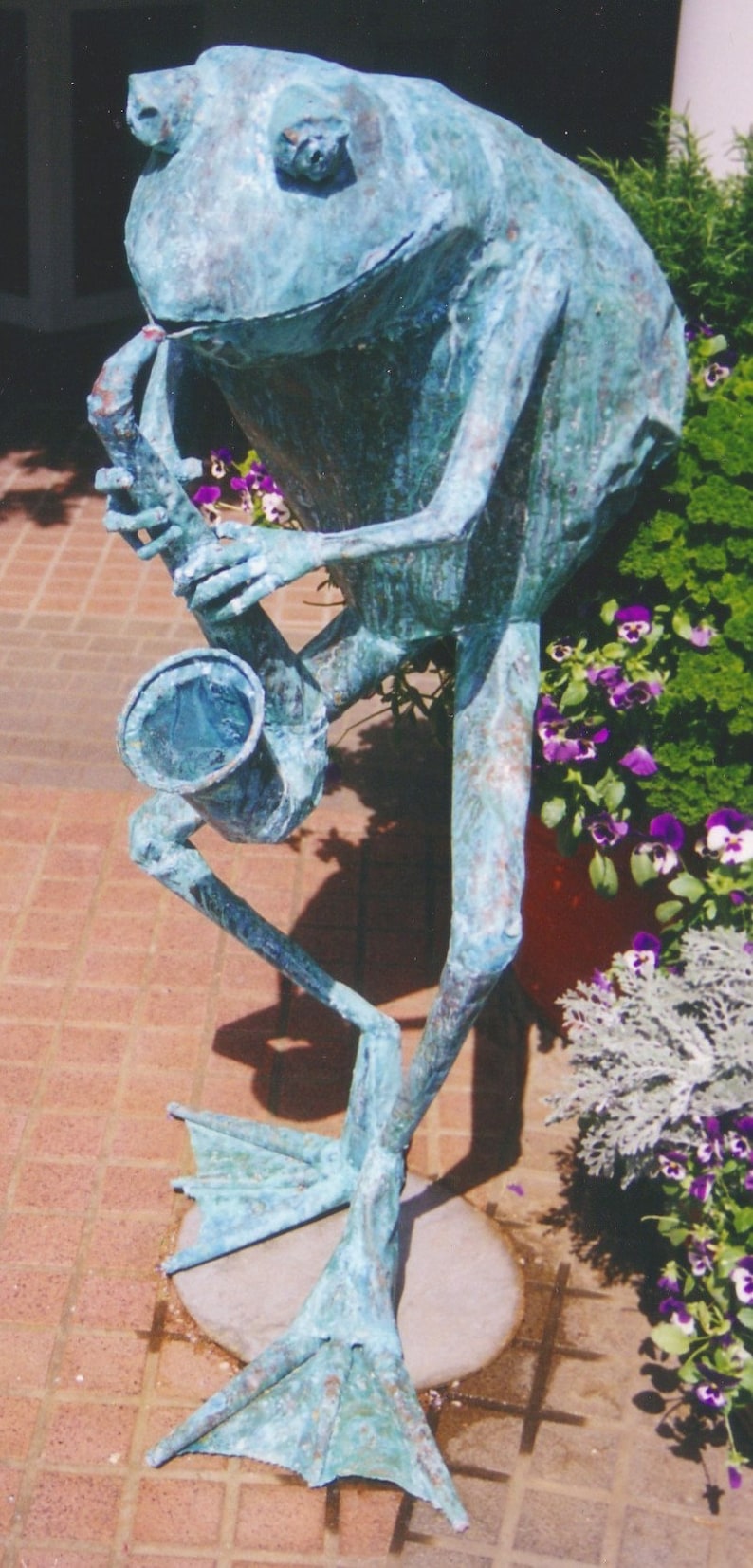 Bronze and Copper Saxophone Playing Frog Sculpture by Beau Smith - Etsy