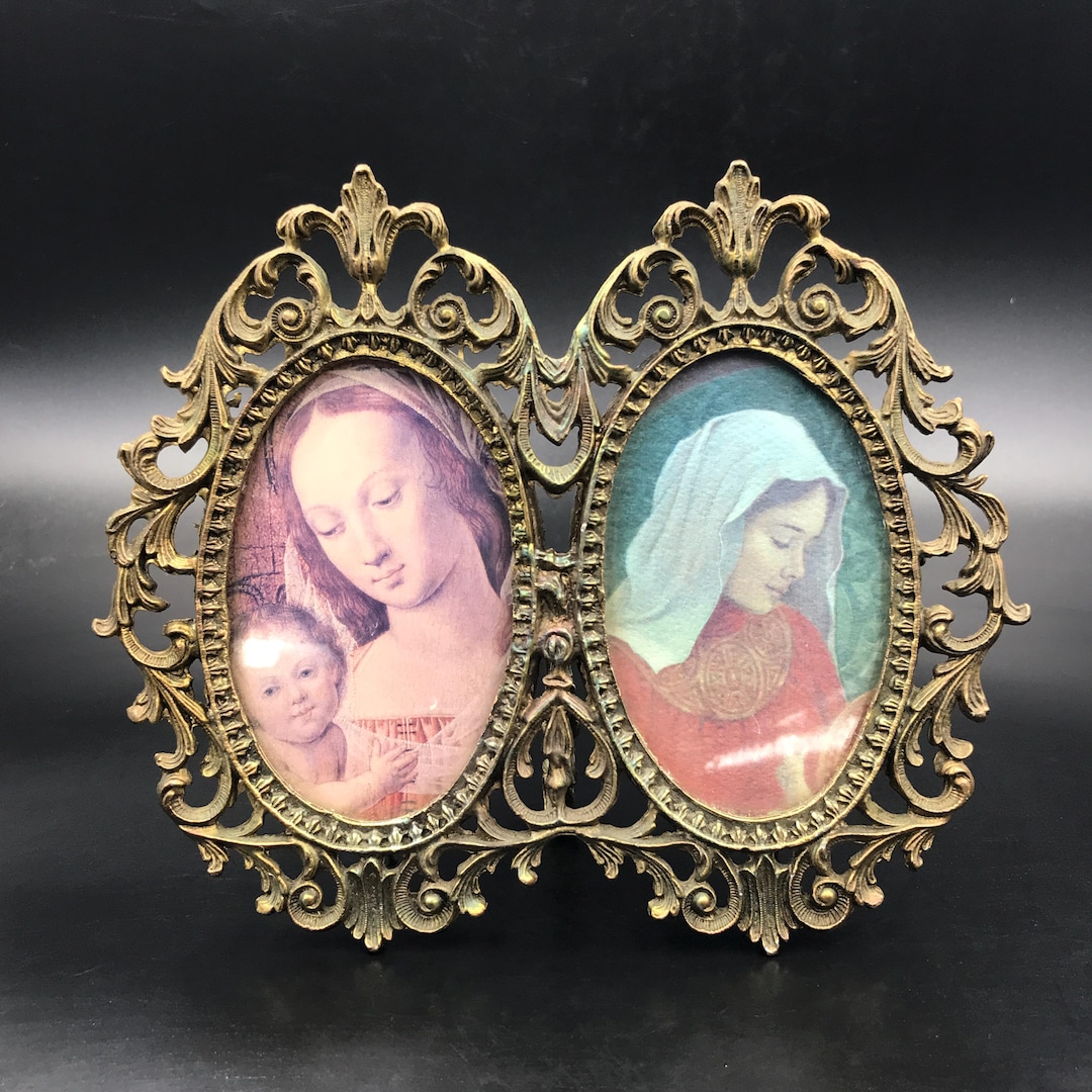 VTG Heavy Ornate Gold Tone Cast Metal Double Oval Picture Frame With Easel Leg, Possibly Made in ...