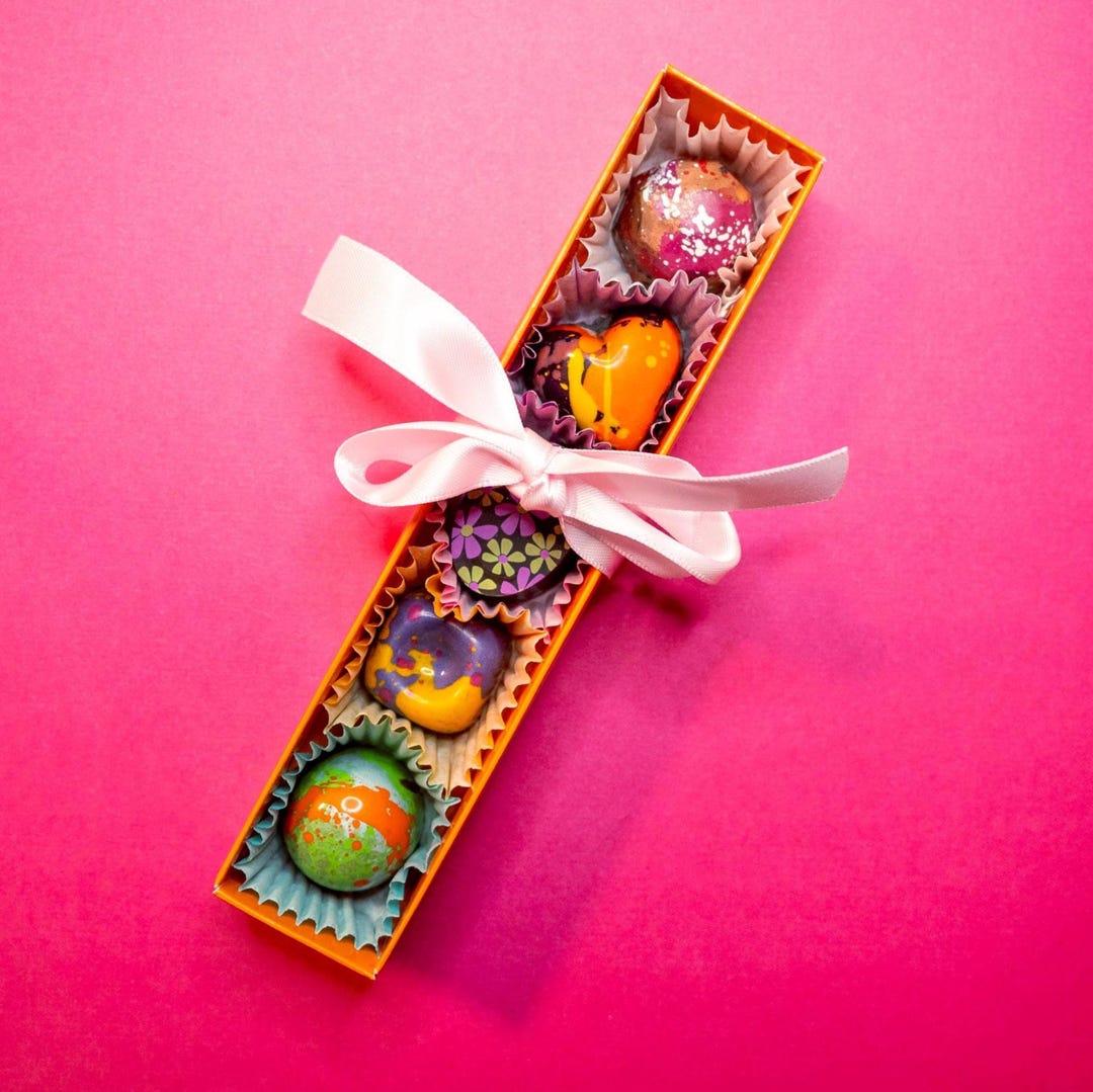 Flower Chocolate Bon Bon Box | 5 Pieces| Passion Fruit | Walnut Pepita ...
