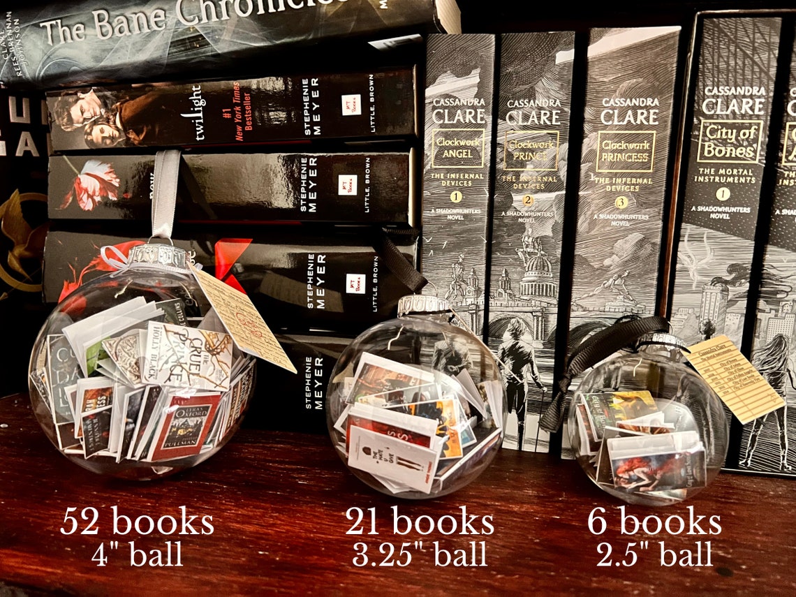 Custom Year of Books Ornament Booktok-inspired | Etsy