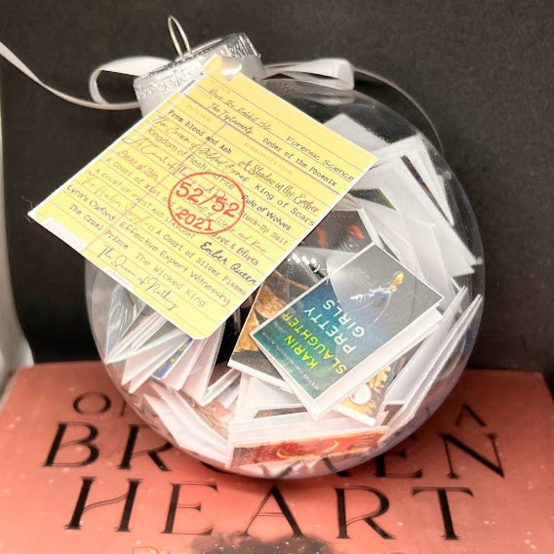 Custom Year of Books Ornament, Booktok-inspired - Etsy
