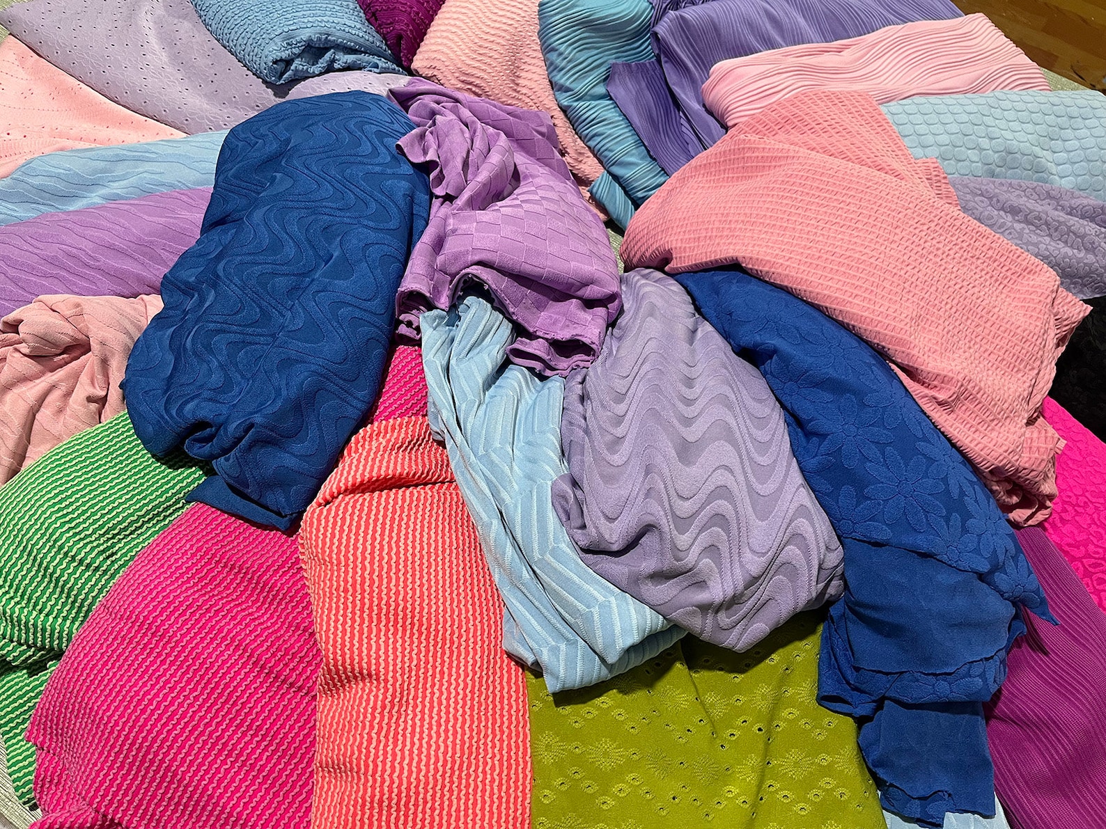 4 Stretch Way Polyester Spandex Dot Fabric 270gsm Weight Works for ...