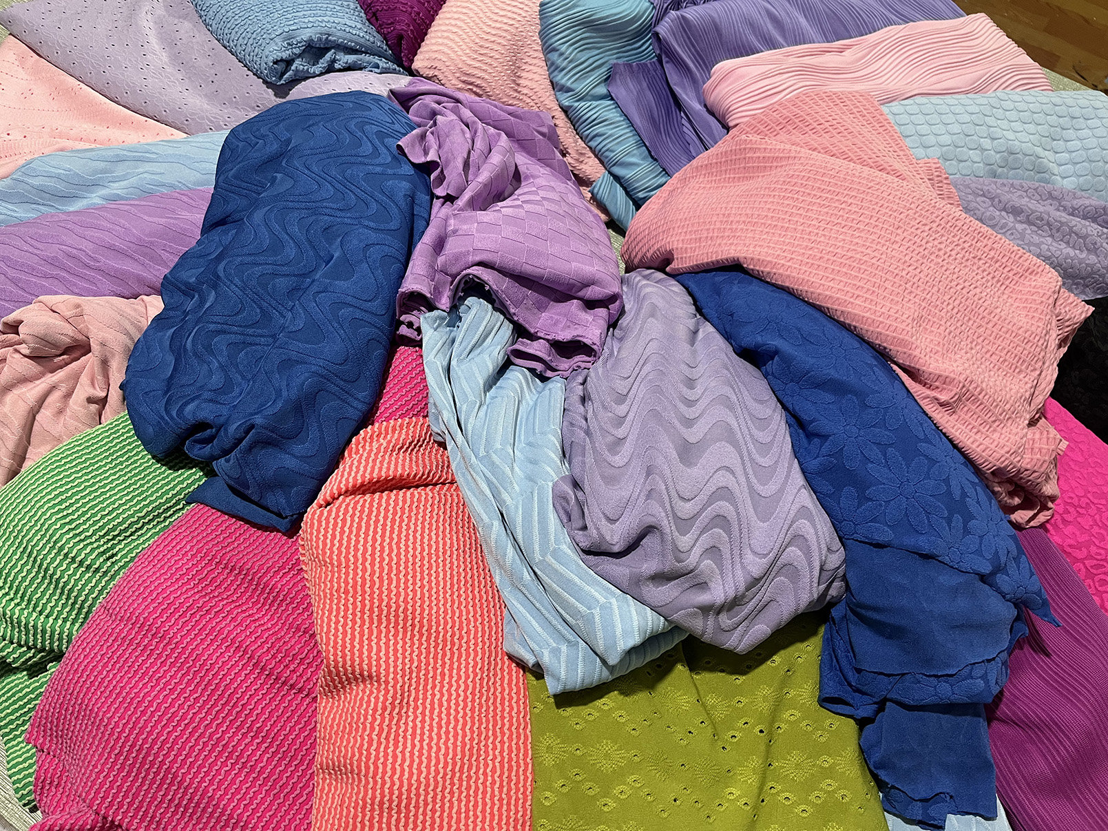 4 Stretch Way Polyester Spandex Dot Fabric 270gsm Weight Works for ...
