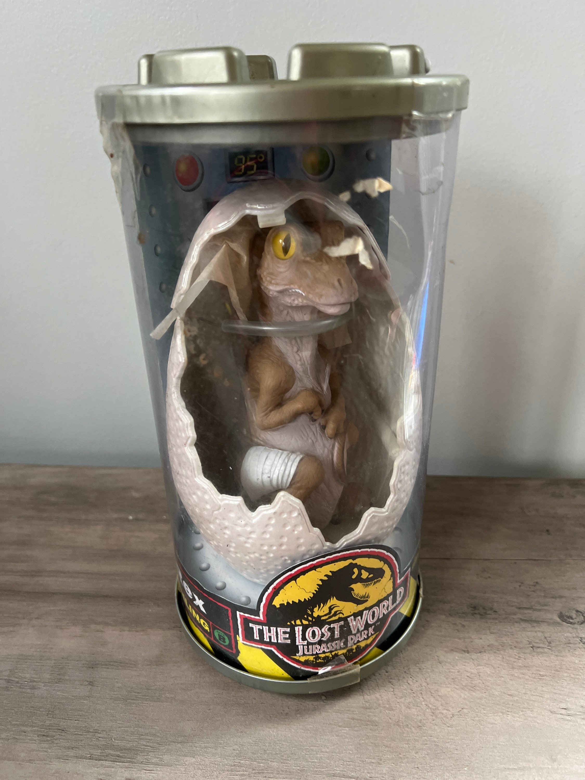 Jurassic Park Lost World Tyrannosaurus Rex Hatchling Egg T-rex ...