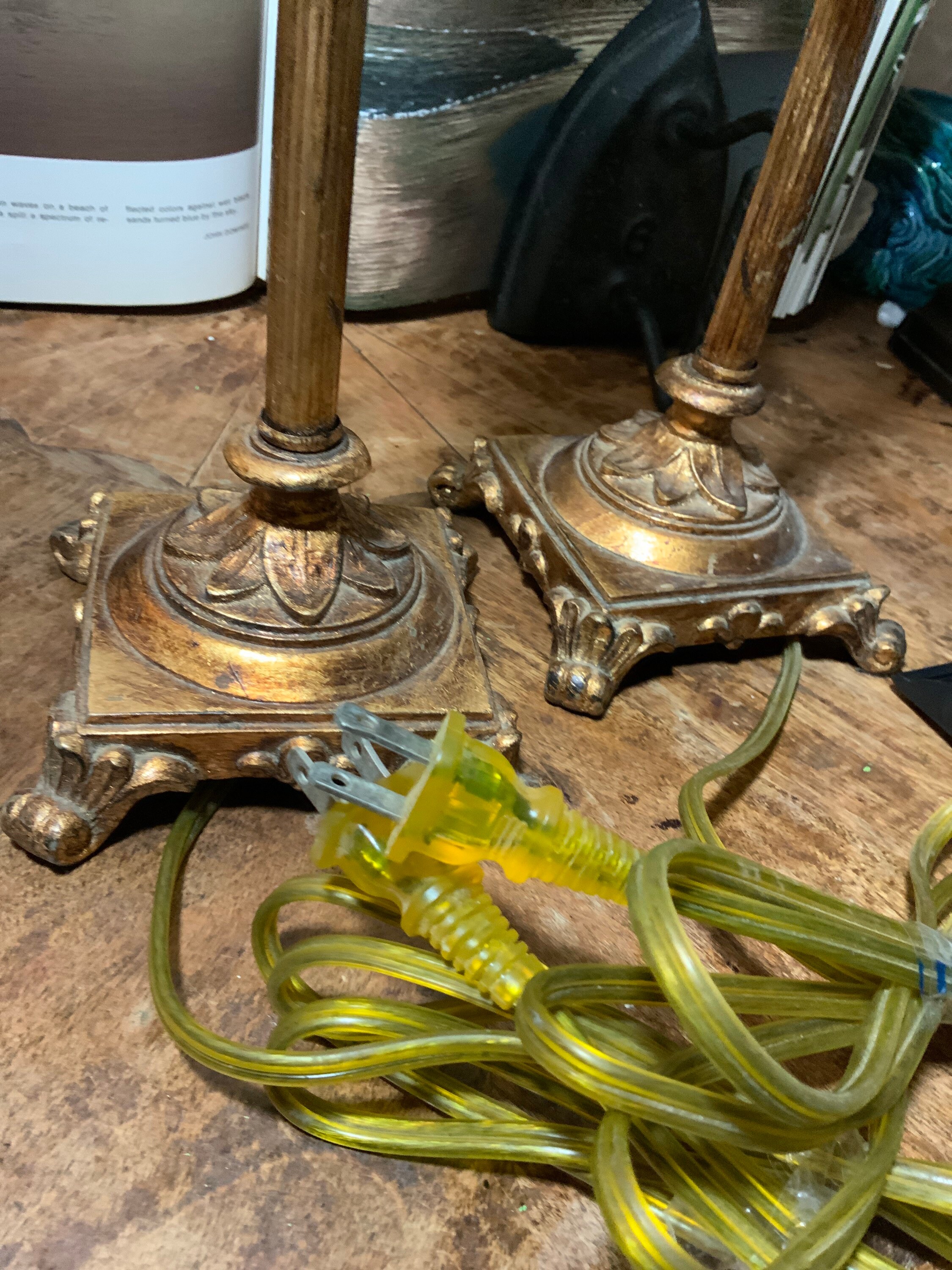 A Pair Of Ting Sheng TS-09G Mid-20th Night Lights W/ Thick Clear Light ...