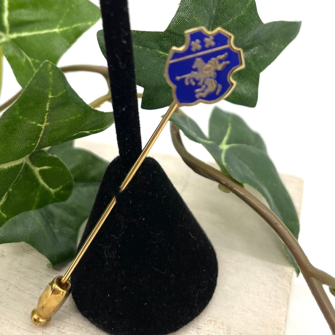 Retro Enamel Royal Crest Blue Stick Pin-house of Windsor Queen ...