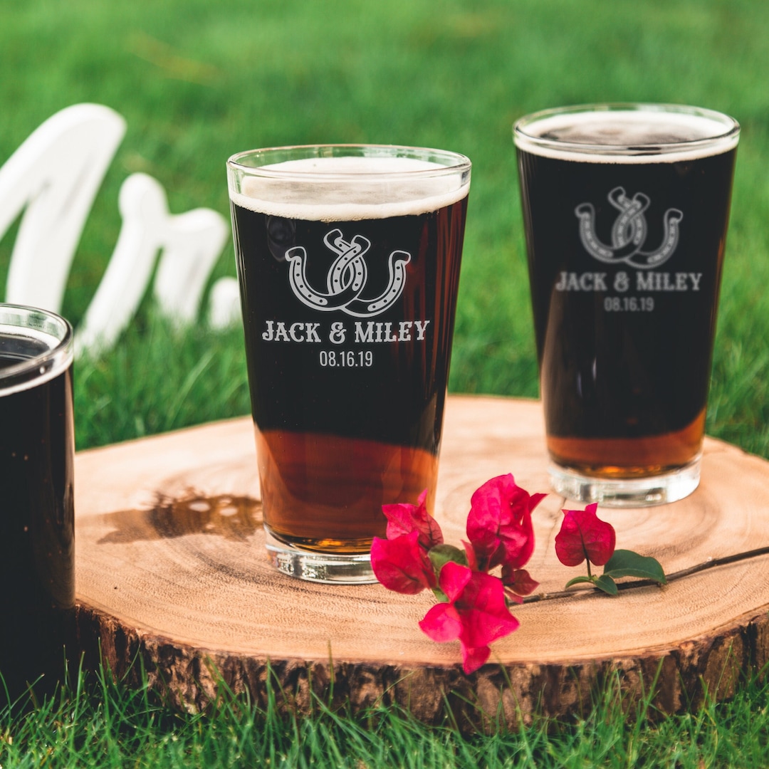 Country Themed Wedding Glass for a Couple | Personalized Horseshoe ...