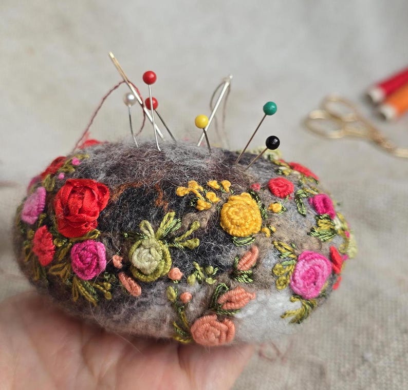 Handmade Felted Wool Pin Cushion Felt Flowers Pincushion Gift for Sewer ...