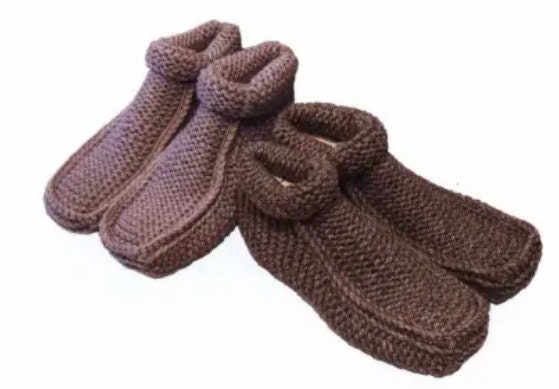 Easy Knit Slipper Pattern Just Two Needles/knitting Pattern - Etsy