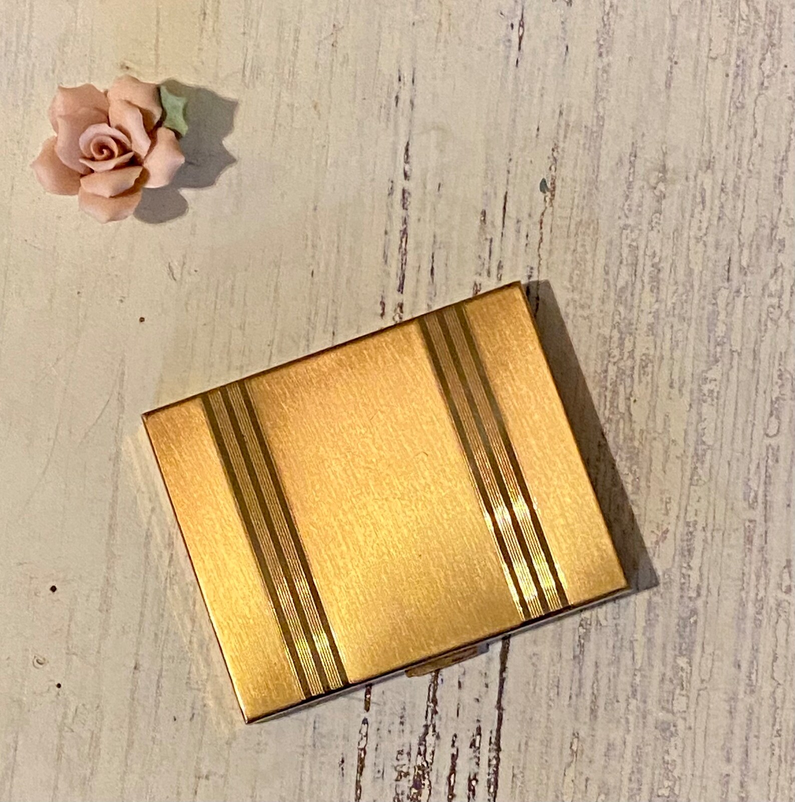 Adorable Vintage Elgin American Compact - Etsy