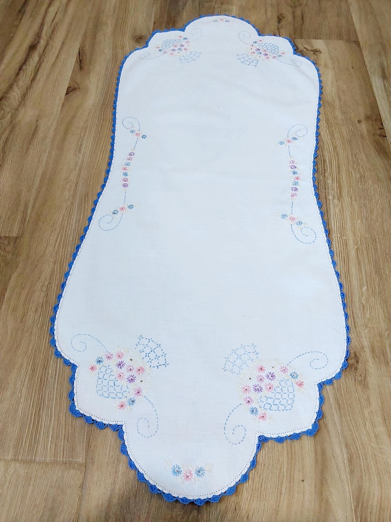 Vintage Embroidered Table Runner - Etsy