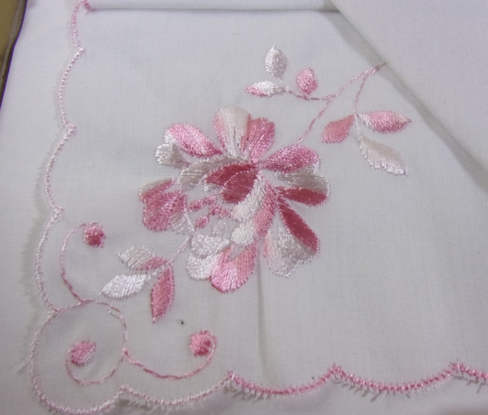 Vintage Fine Quality Handkerchiefs Box Set Floral Embroidery - Etsy