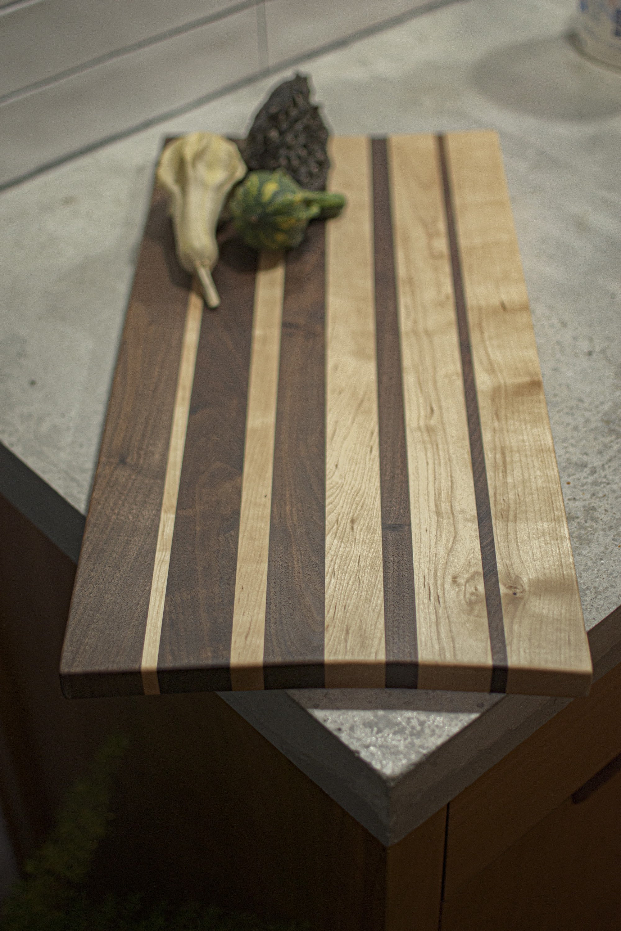 Custom Black Walnut and Hard Maple Gradient Cutting Board - Etsy