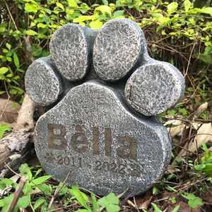 Paw Print Pet Memorial Stone, Garden Stones for Dogs or Cats, Pet Grave ...