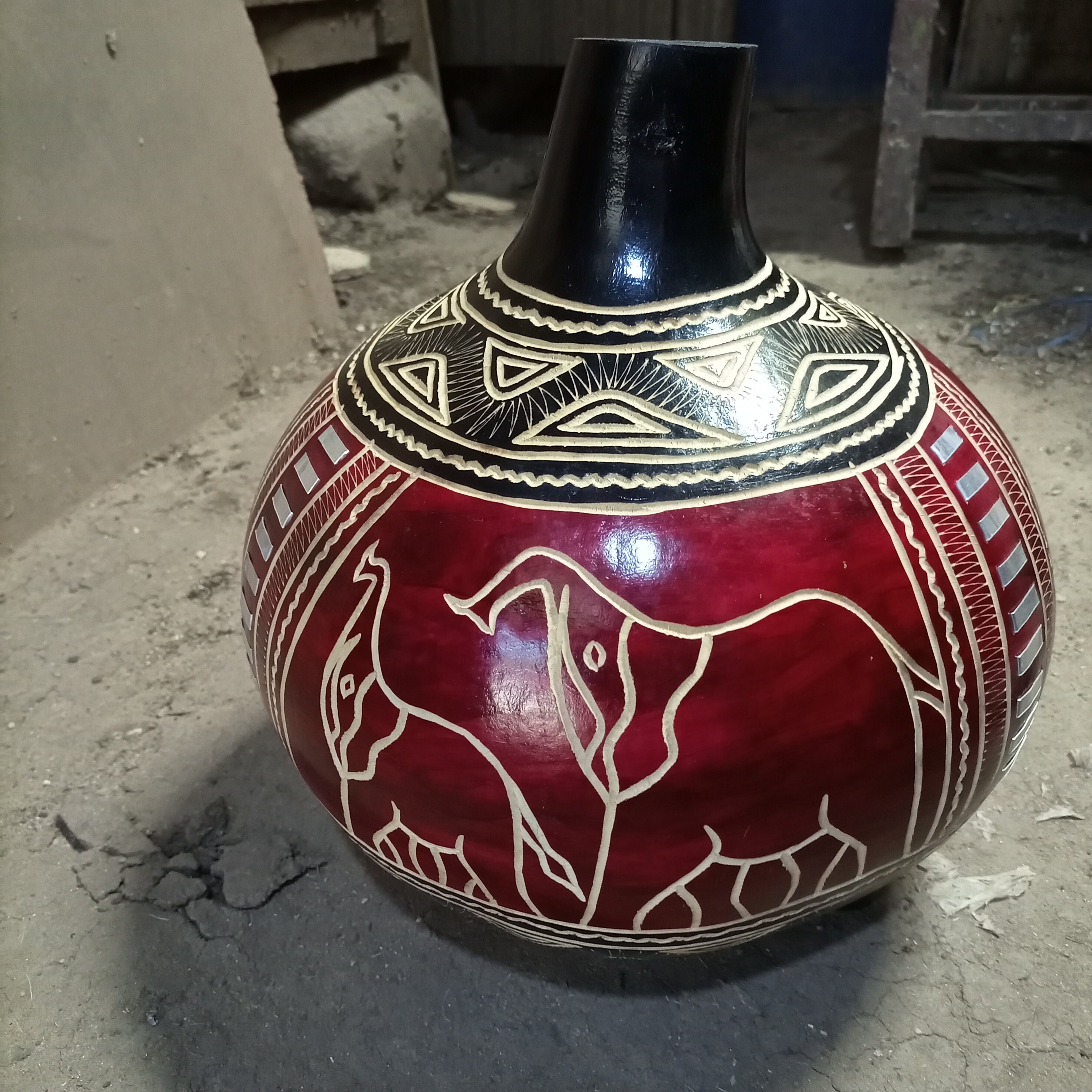 East African Flower Pot Vase Centerpiece Handcarved Gourd Metal Animal ...