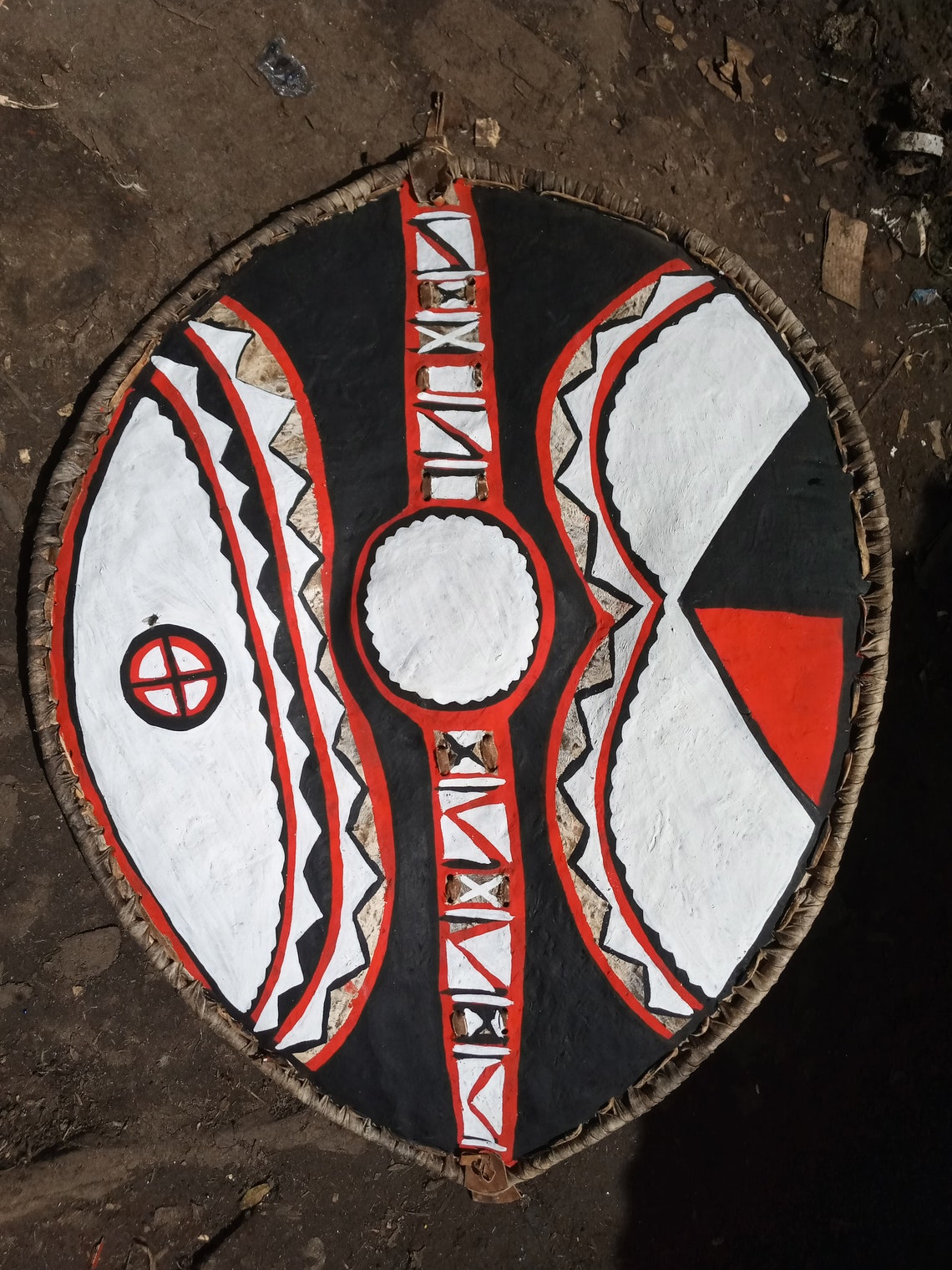 Original Maasai Shield Fully-functional Handpainted Cowhide - Etsy