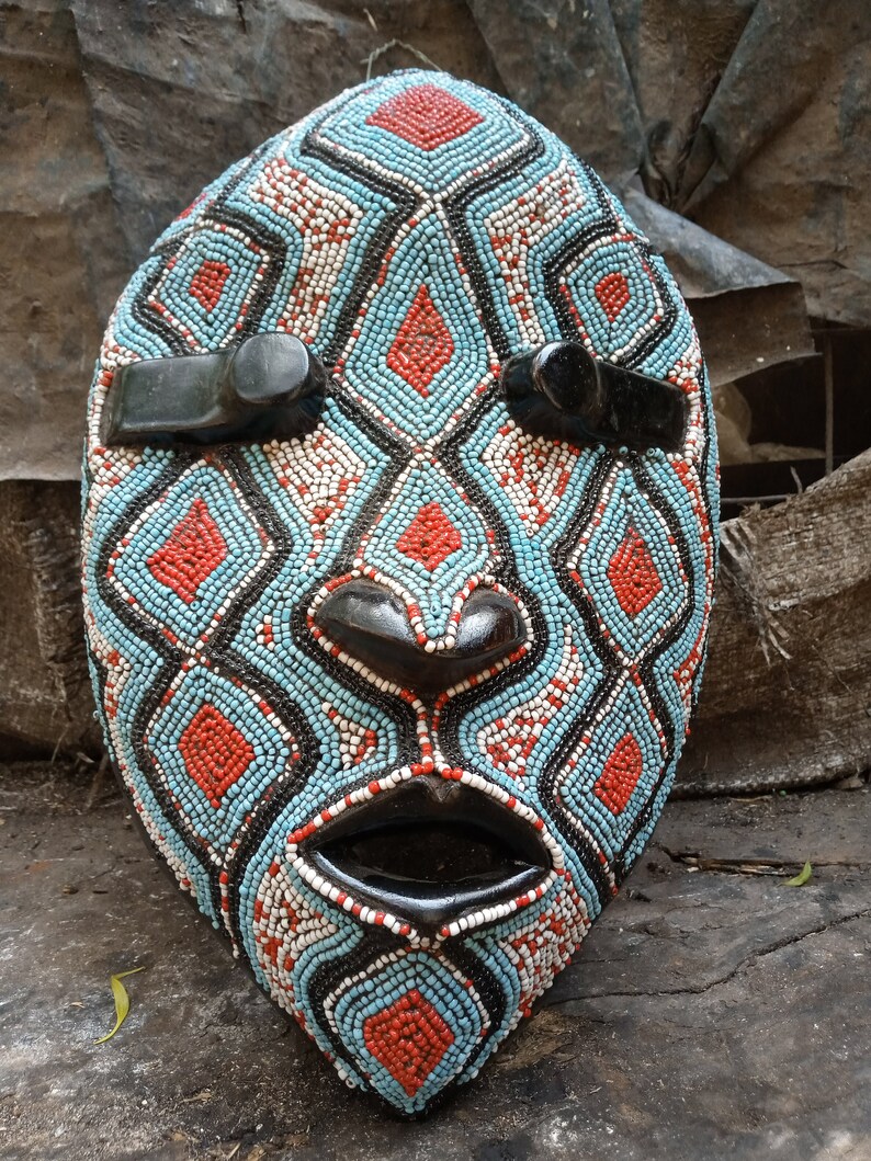 Original DRC Bangweto Tribal Mask Triangles Beads Carved Wood Art ...