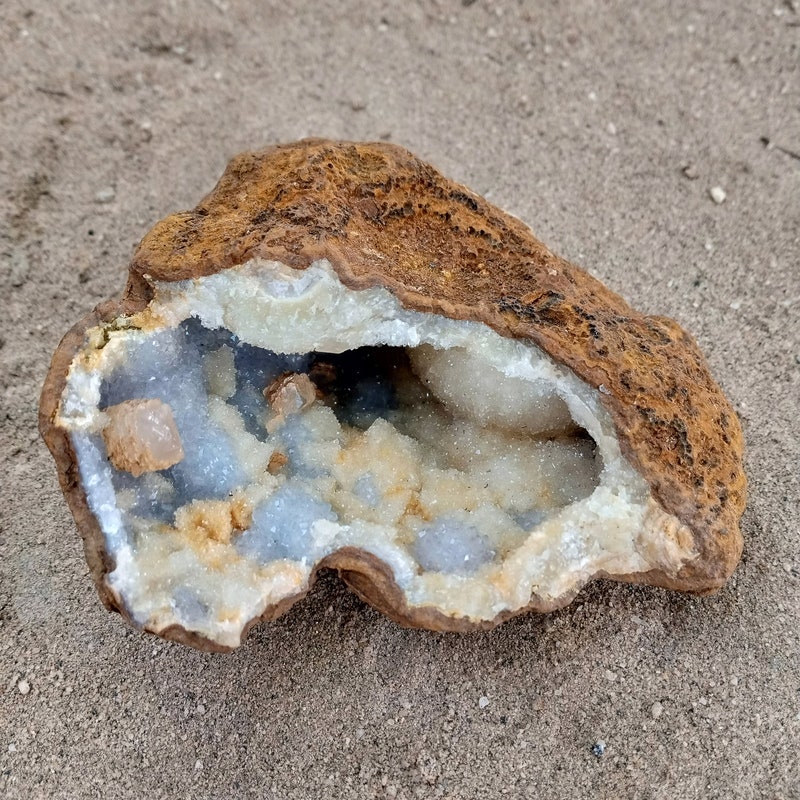 Chalcedony Geode - Etsy