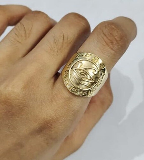 Egyptian Horse the Eye of Râ //talisman - Etsy