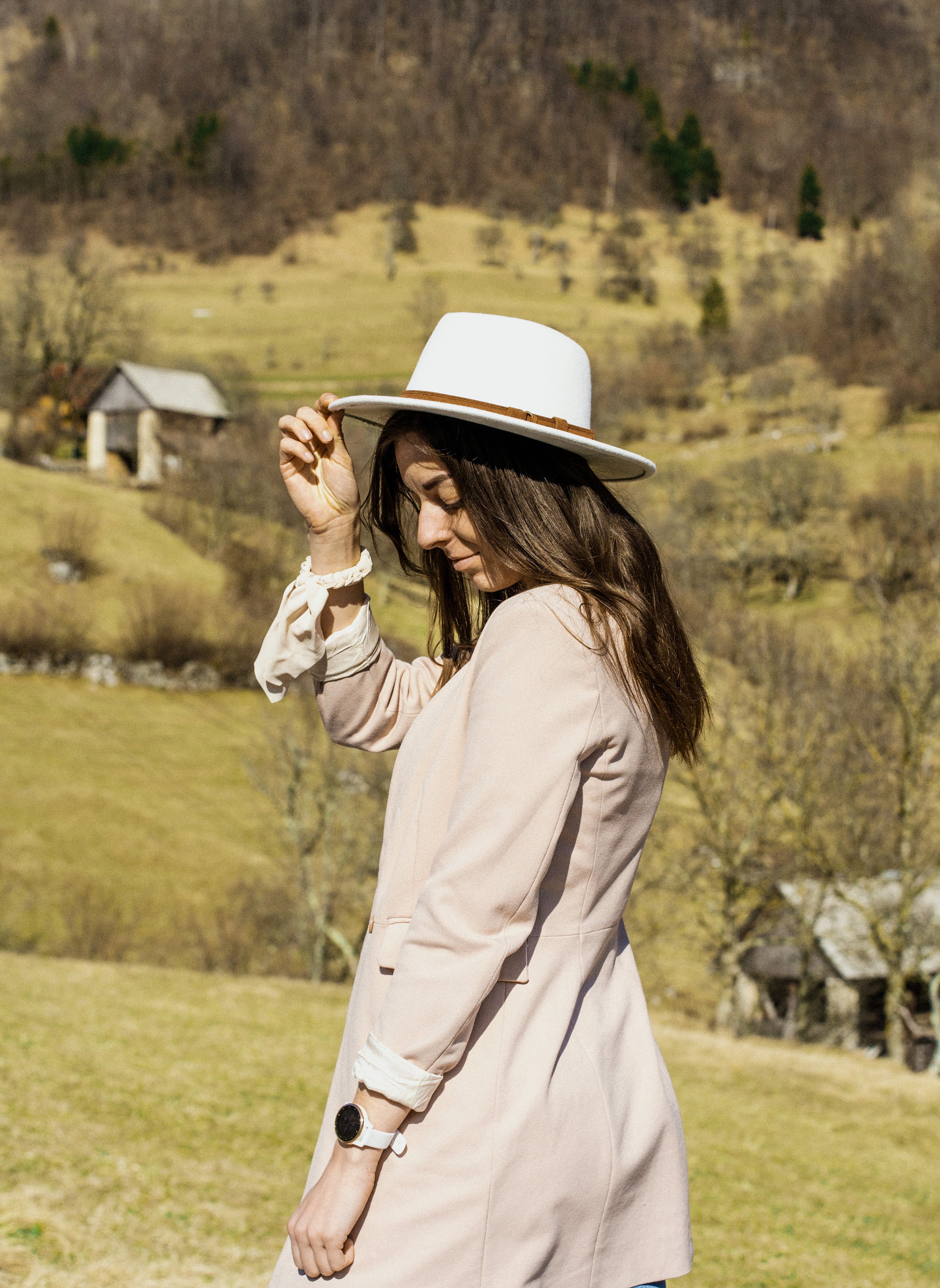 White Fedora Fat, Bride to Be Hat, Bachelorette Party - Etsy