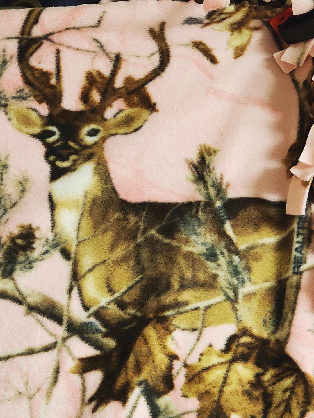 Realtree Pink Camo Deer in the Woods Fleece Tie Blanket - Etsy