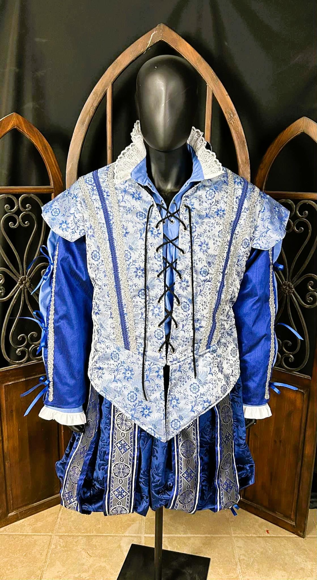 Mens Renaissance Doublet Ensemble - New, One-of-a-kind, Size Extra ...