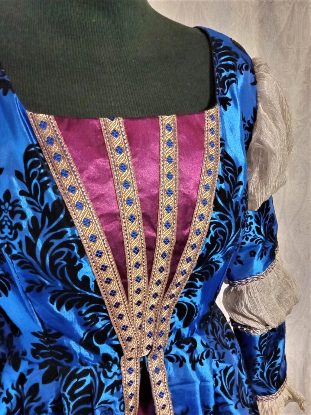 NEW FINISHED Ladies Italian Style Renaissance - Etsy