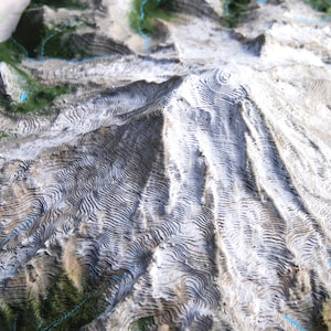 3D Topographic Map of Mount Rainier: Hand-painted - Etsy