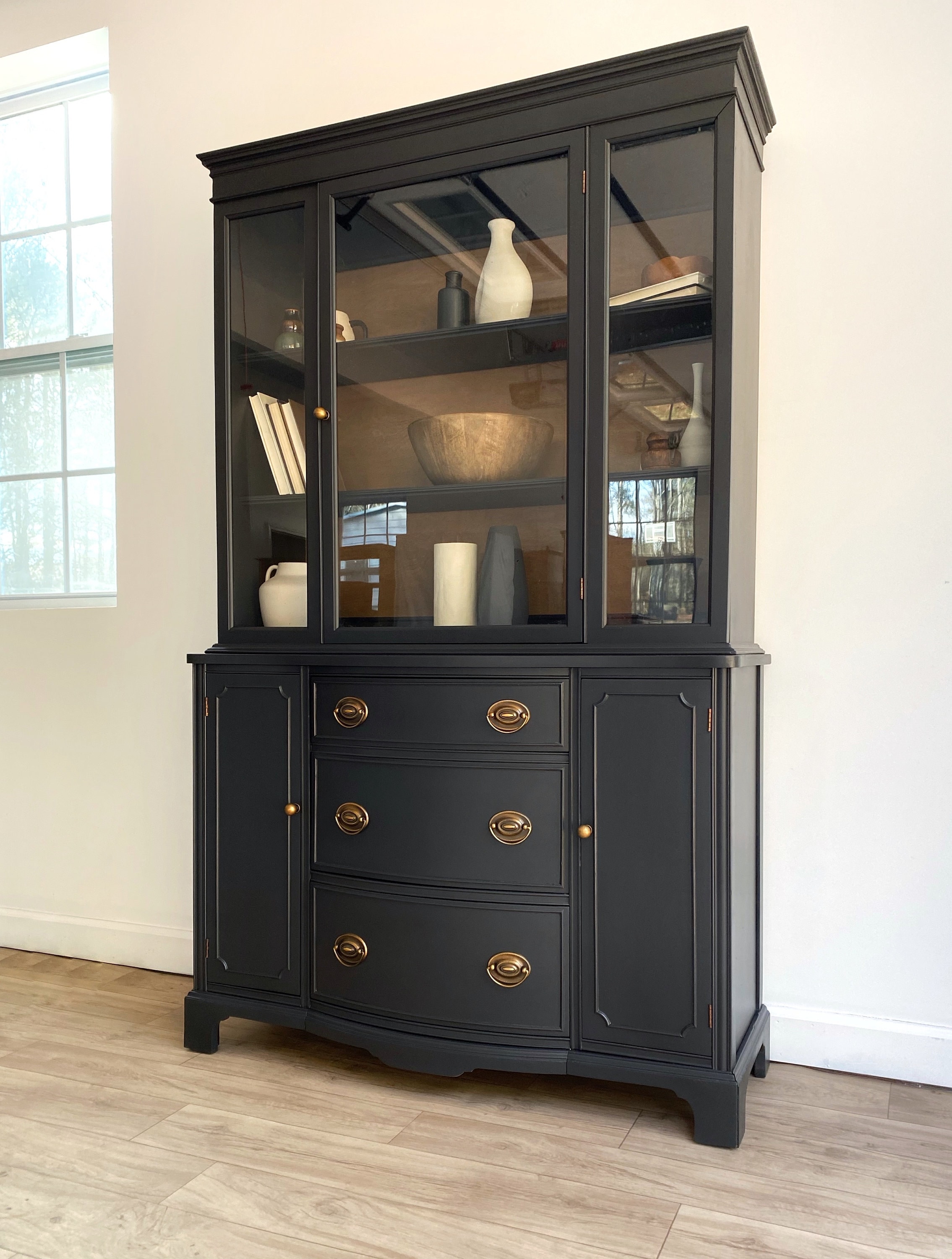 Duncan phyfe china cabinet 1950 store