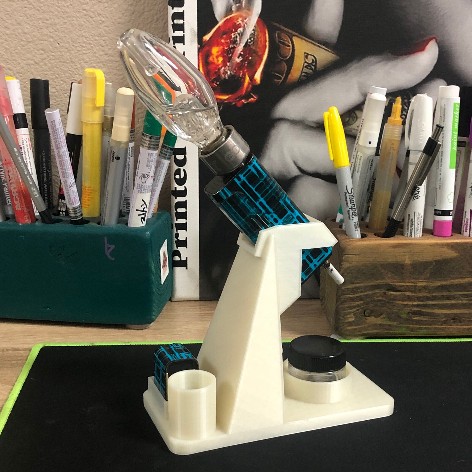 Huni Badger Stands - 3D Printed Vaporizer Holder. - Etsy