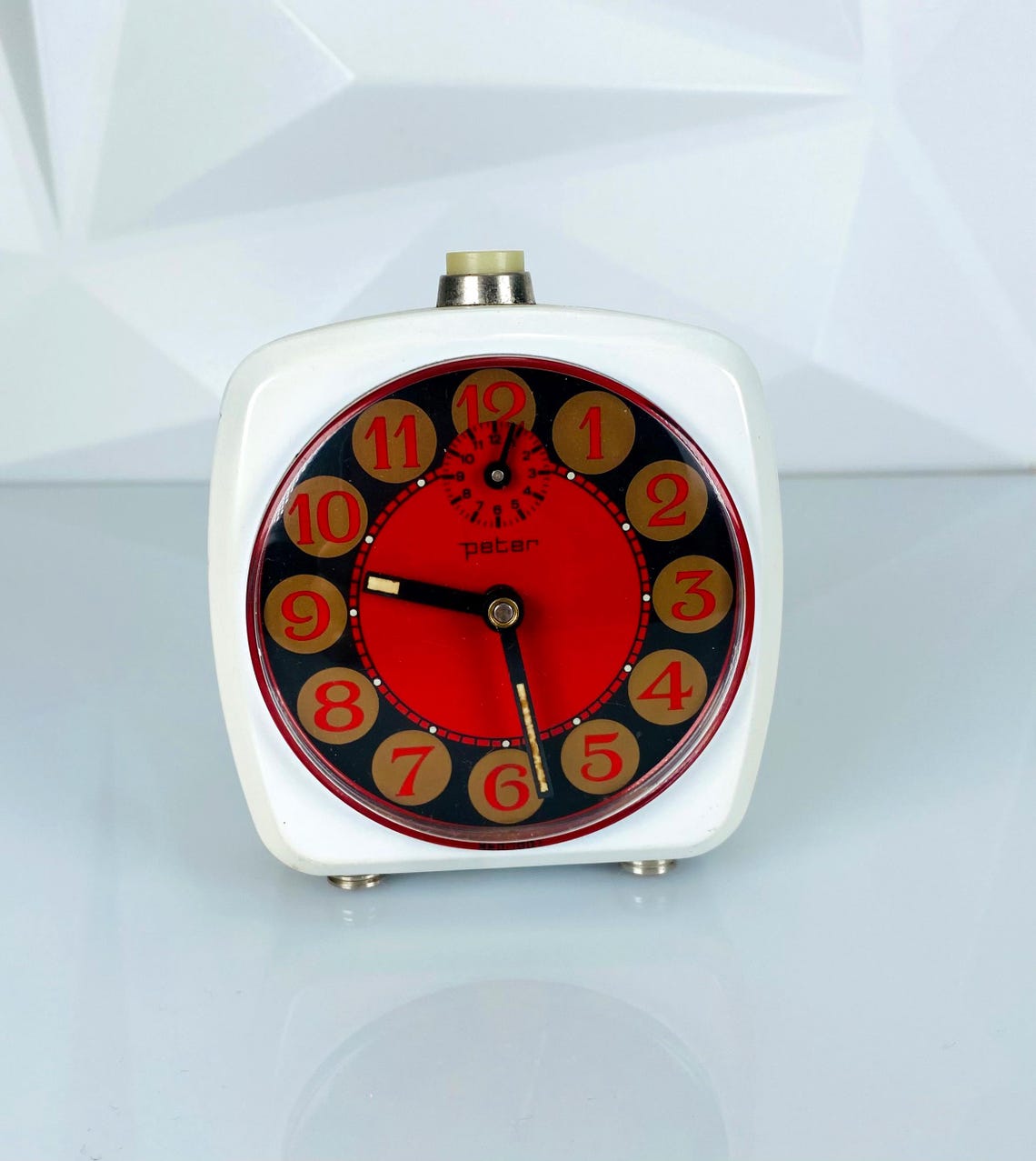 PETER Alarm Clock Trendy Red Dial, Metal, 70s Vintage - Etsy