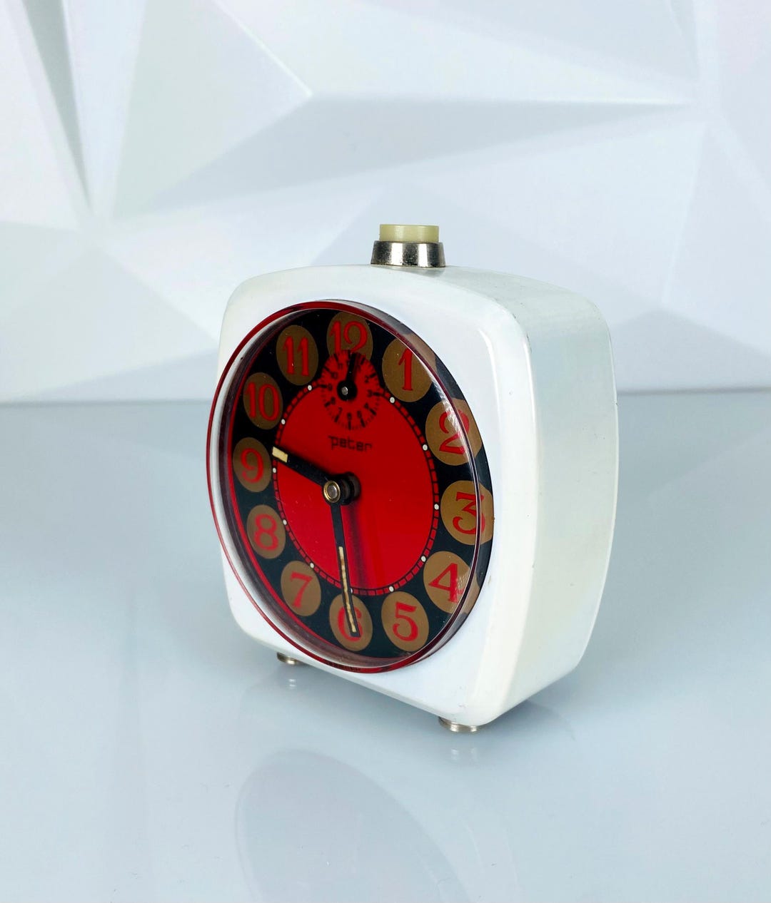 PETER Alarm Clock Trendy Red Dial, Metal, 70s Vintage - Etsy