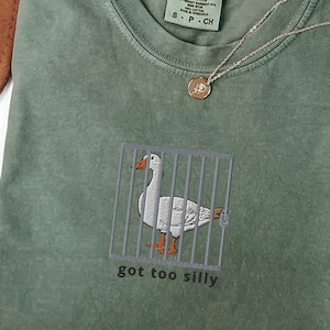 Silly Goose Wall Art, Cute Goose Poster, Dark Green Boy Nursery Decor ...