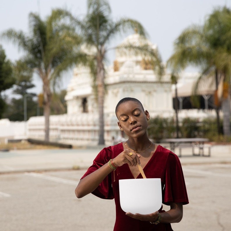 D Note Sacral Chakra Crystal Singing Bowl 8 Inch Singing - Etsy