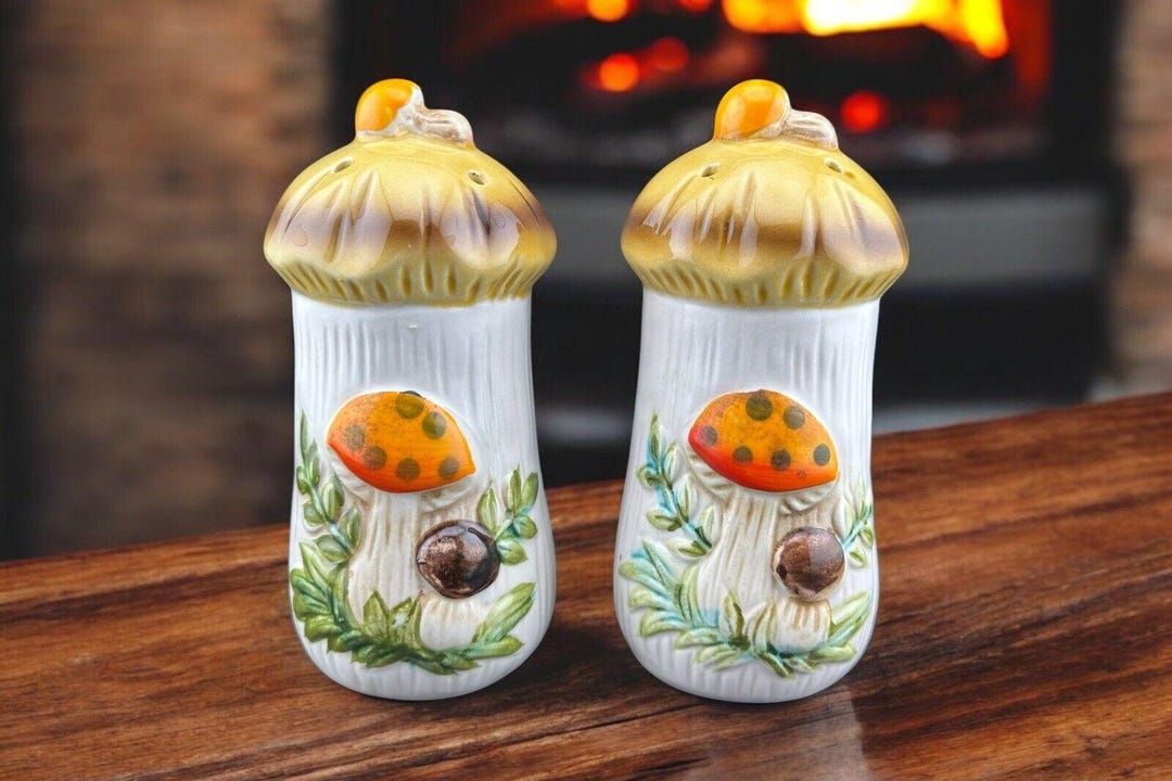 Merry Mushroom Salt Pepper Shaker Set Fungi 1970s Sears Roebuck Vintage ...