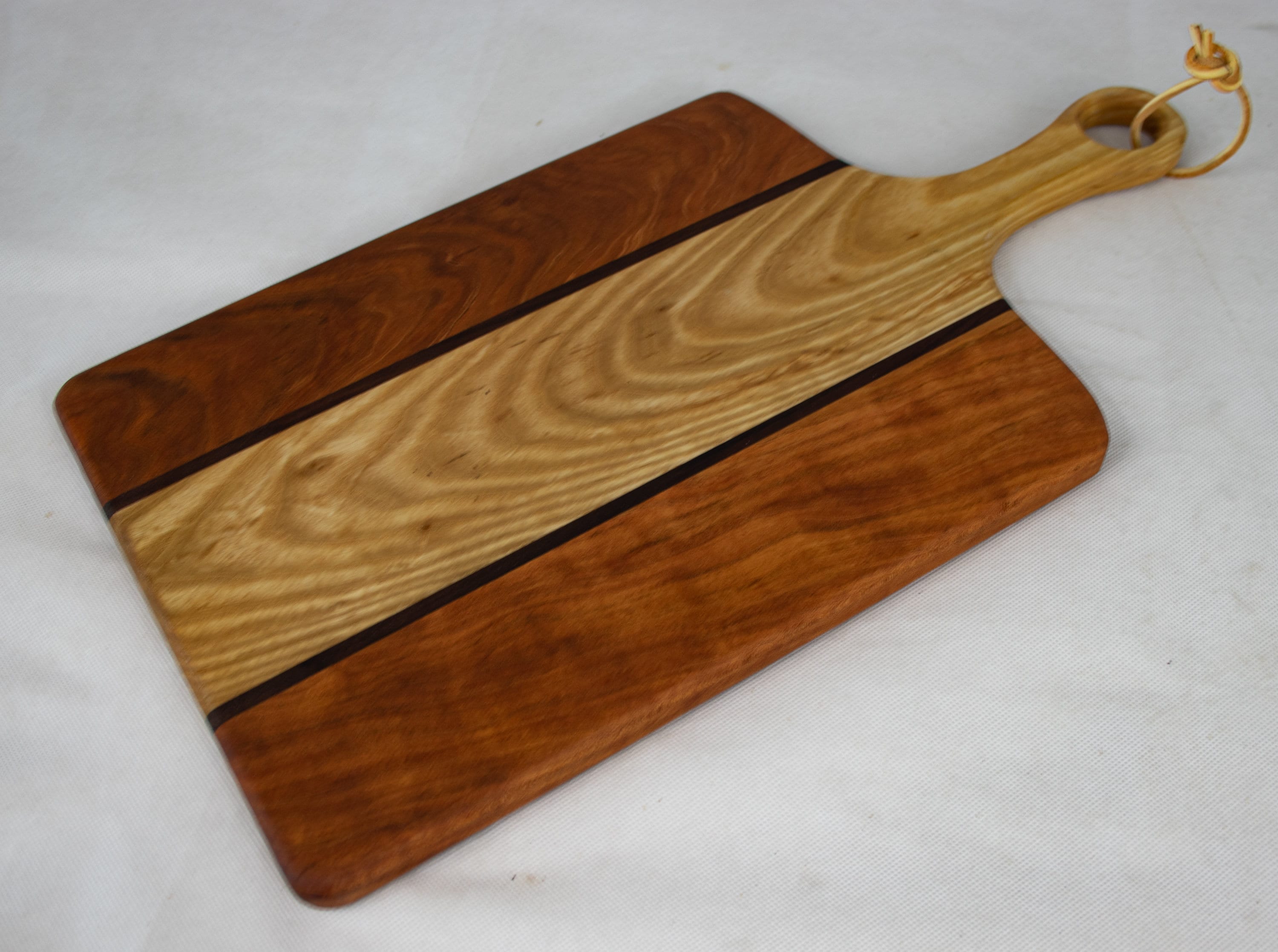 Classic Wood Cutting Board With Handle, Wood Serving Board, Paddle ...