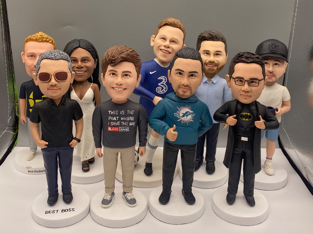 Custom Bobbleheads, Customise Your Own Bobbleheads, Personalised ...