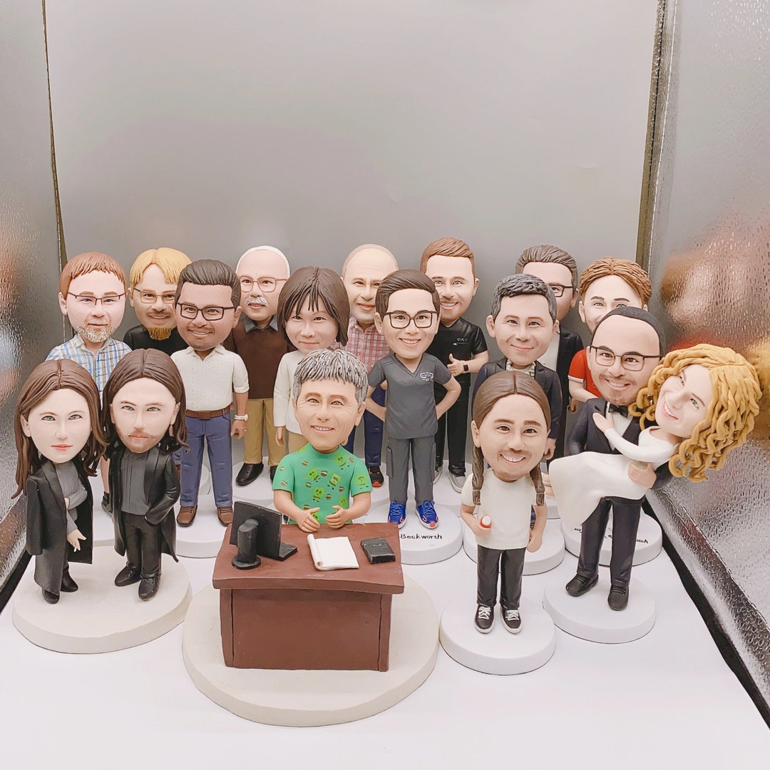 Custom Bobbleheads, Customise Your Own Bobbleheads, Personalised ...