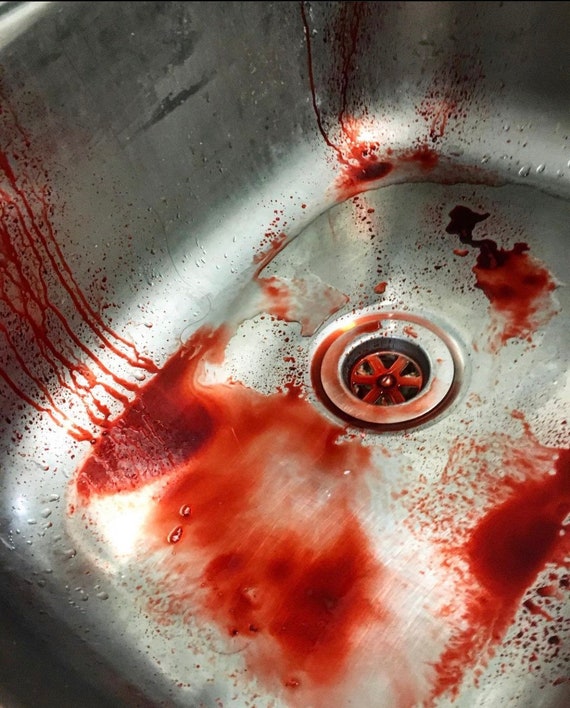 Blood Splatter Spray for Halloween SFX Zombie Special - Etsy