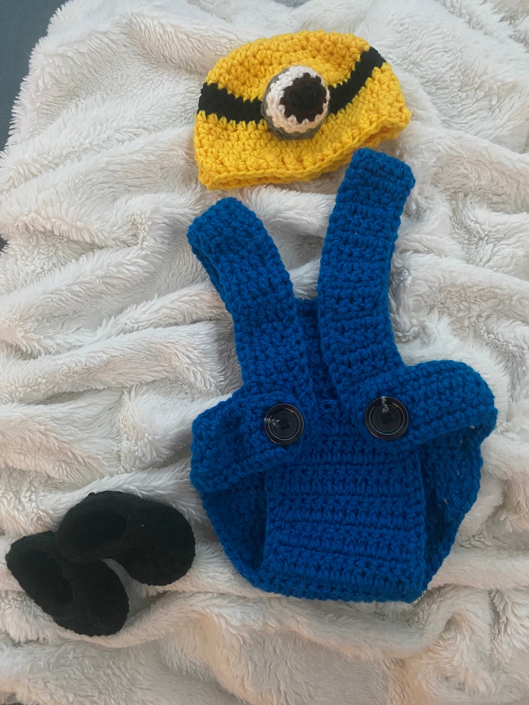 Newborn Minion Outfit - Etsy