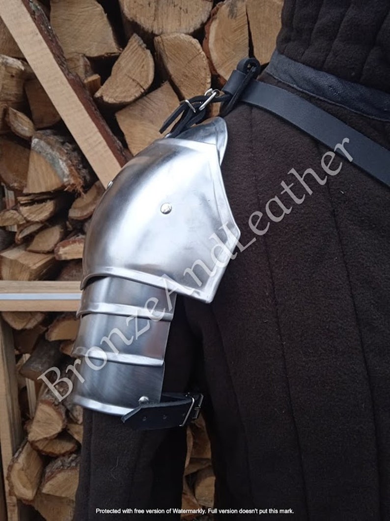 Single Pauldron | Etsy