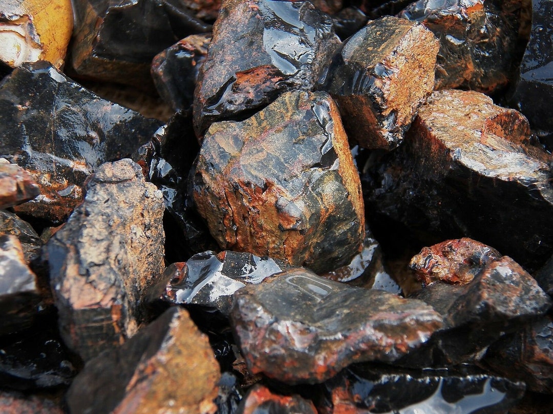 Big Sale!! 2000 Carat Lots of Black Onyx Rough Plus a Very Nice Free ...