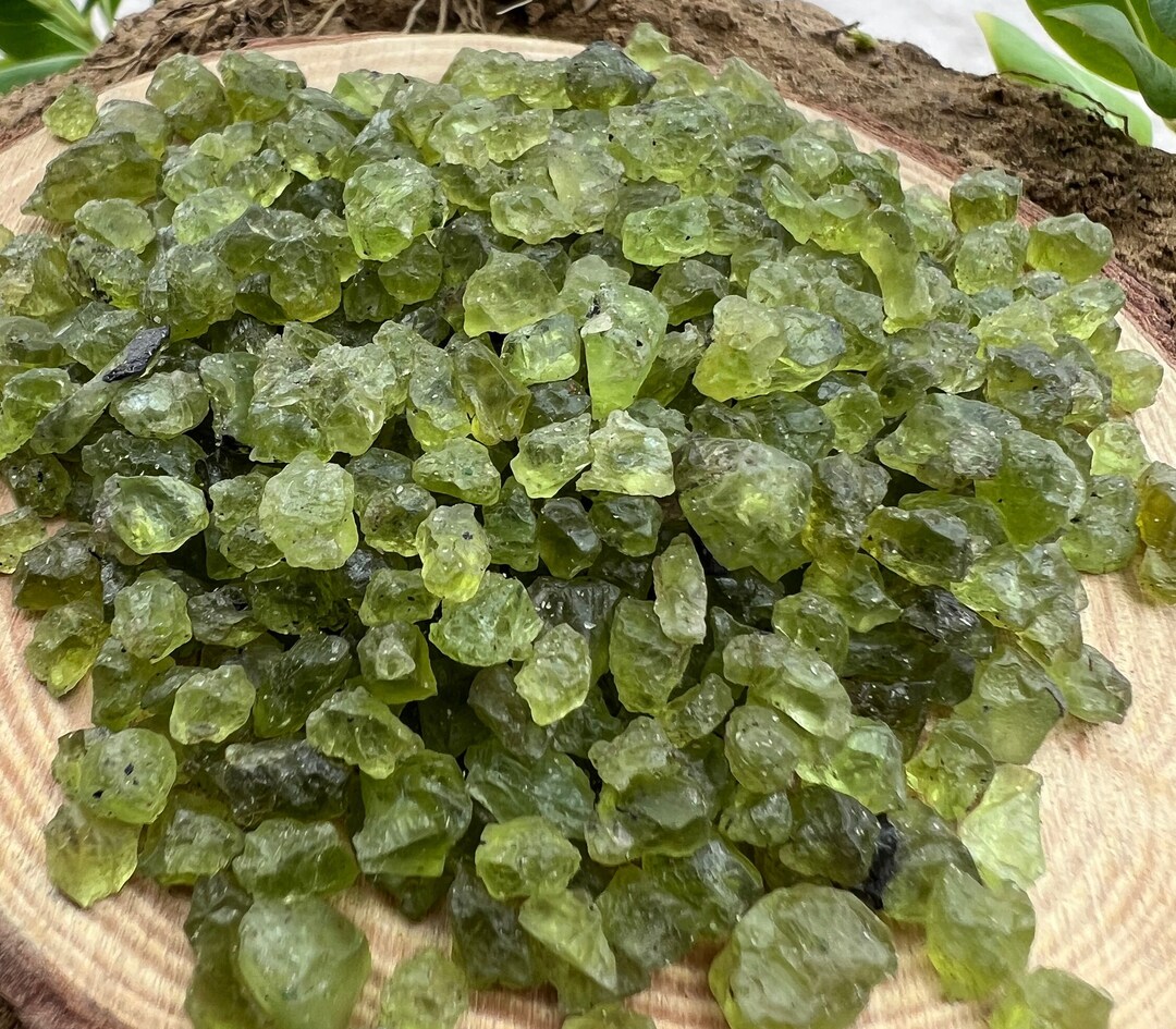 Natural Peridot Gemstone Rough, Peridot Gemstone Row, Peridot Rough ...