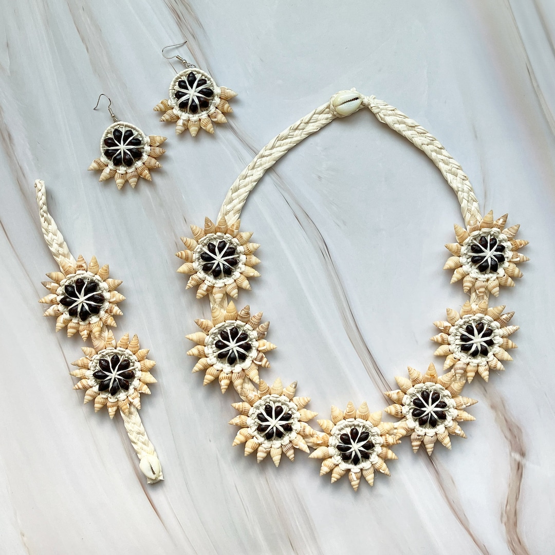 Micronesian Jewelry Set Bold Rose Turrid Shell Flowers Marshallese ...