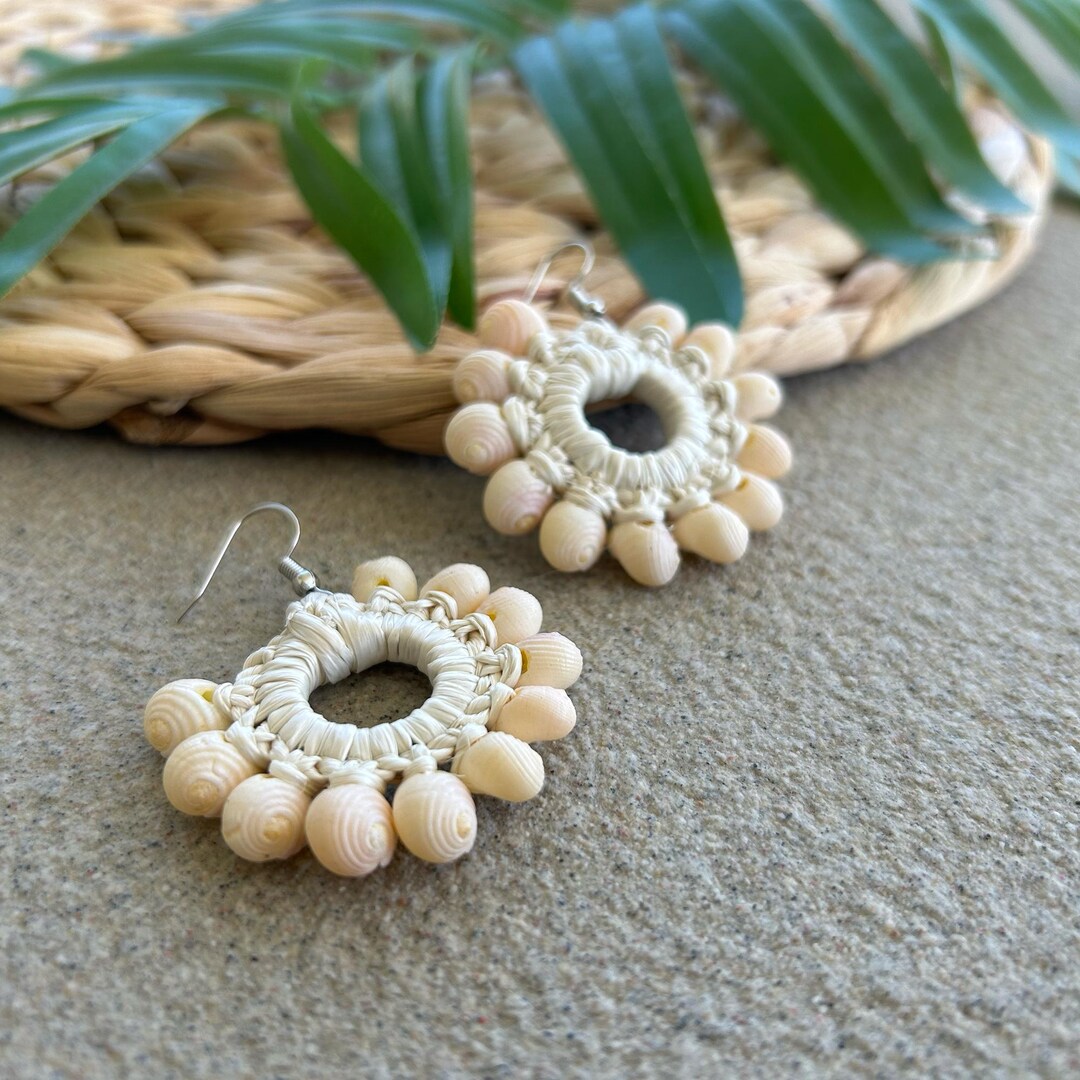 Island-style Earrings - Rose Alu Shell Rounds - Handmade Micronesian ...
