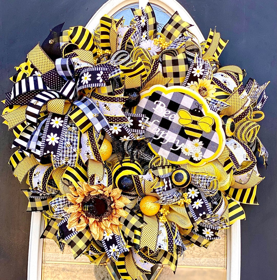 Bee Wreath, Welcome Wreath, Bee Happy, Bumble Bee Wreath, Sunflowers ...