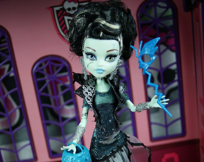 Monster High Frankie Stein Ghouls Rule Doll Mattel 2012 #31 - Etsy